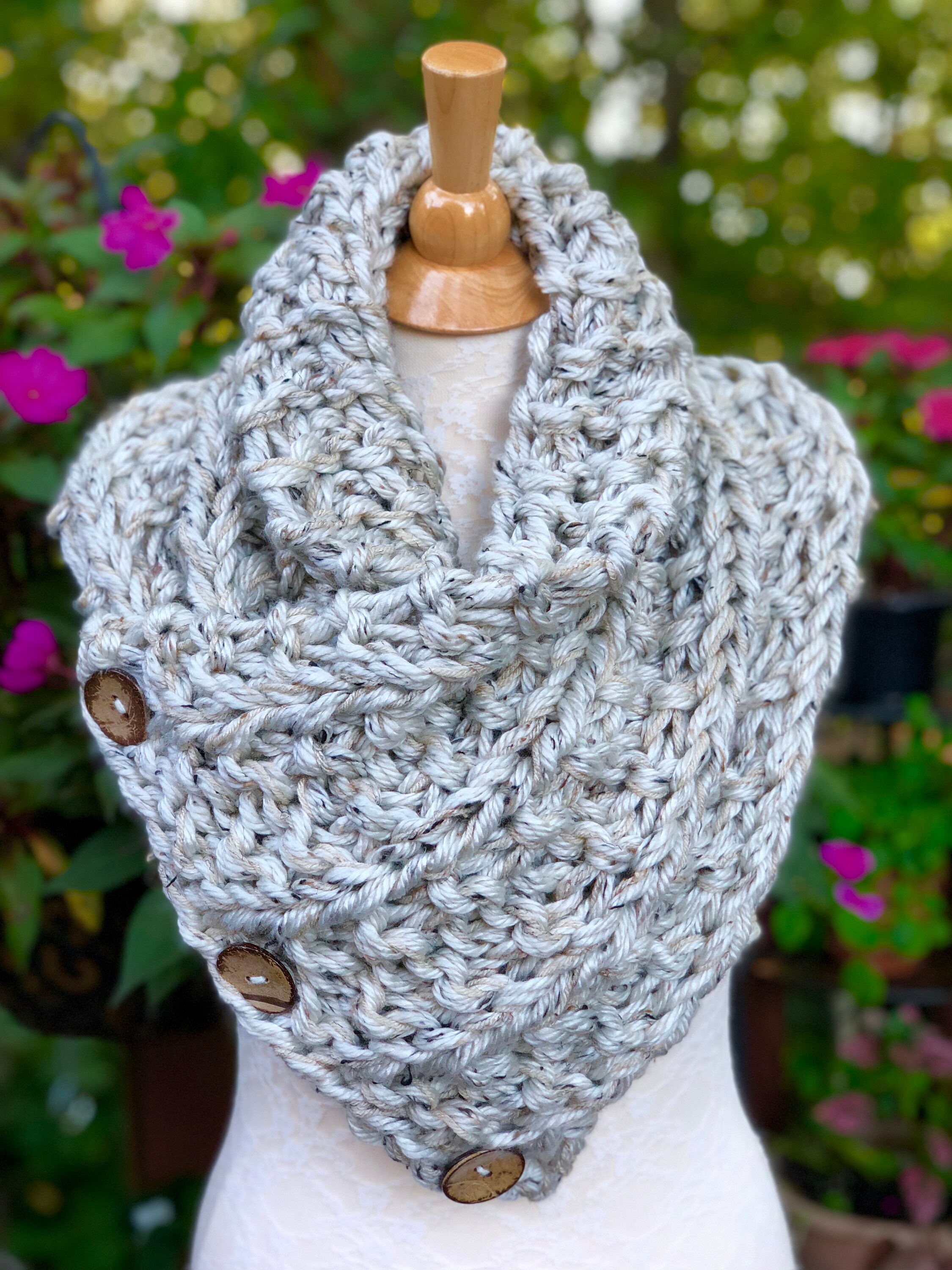 Button Scarf Hand Knit Shoulder Warp With 3 Buttons Chunky - Etsy