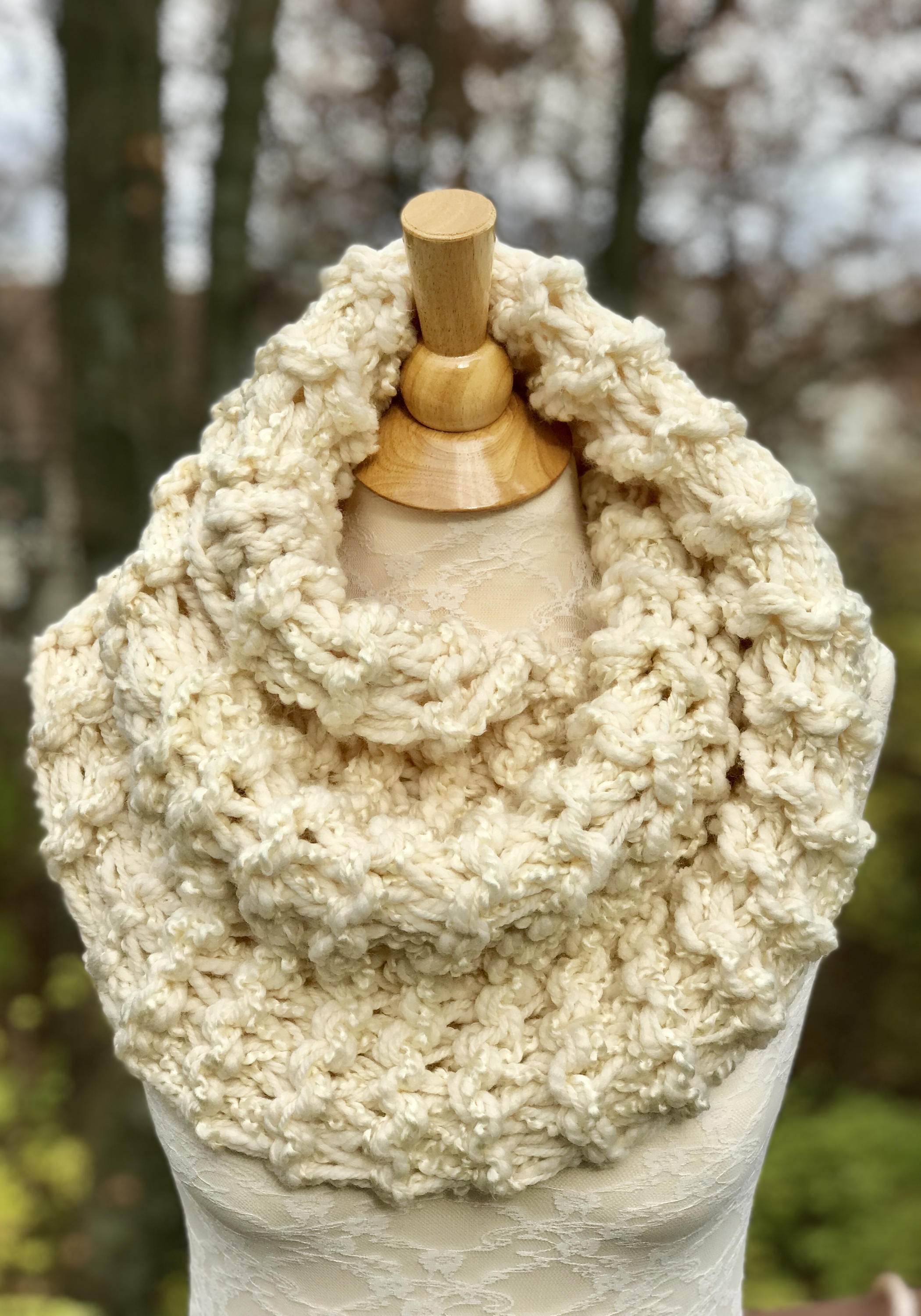 SHIPS TODAY Outlander Cowl Chunky Circular Cowl in Cream | Etsy