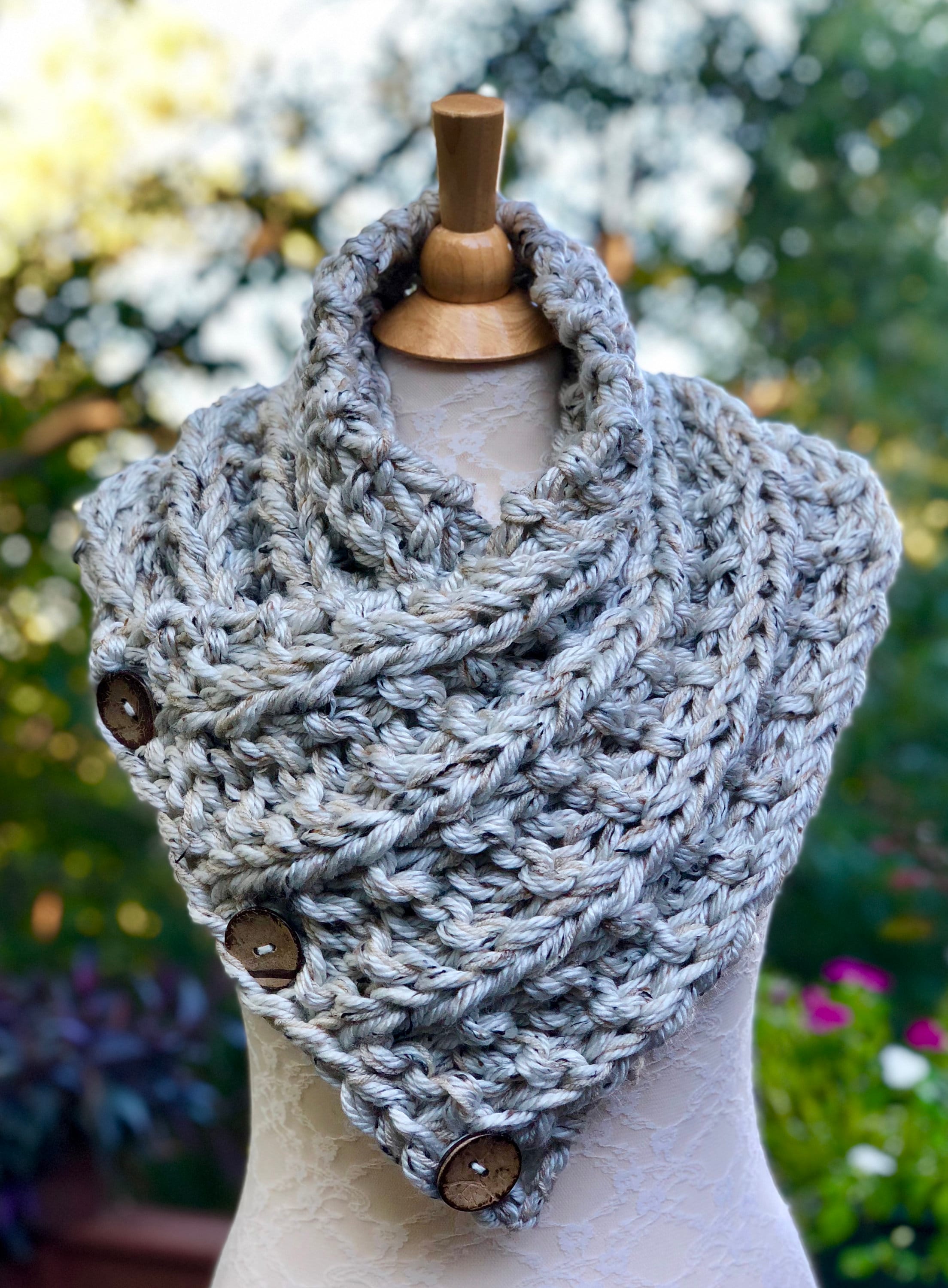 Button Scarf Hand Knit Shoulder Warp With 3 Buttons Chunky - Etsy