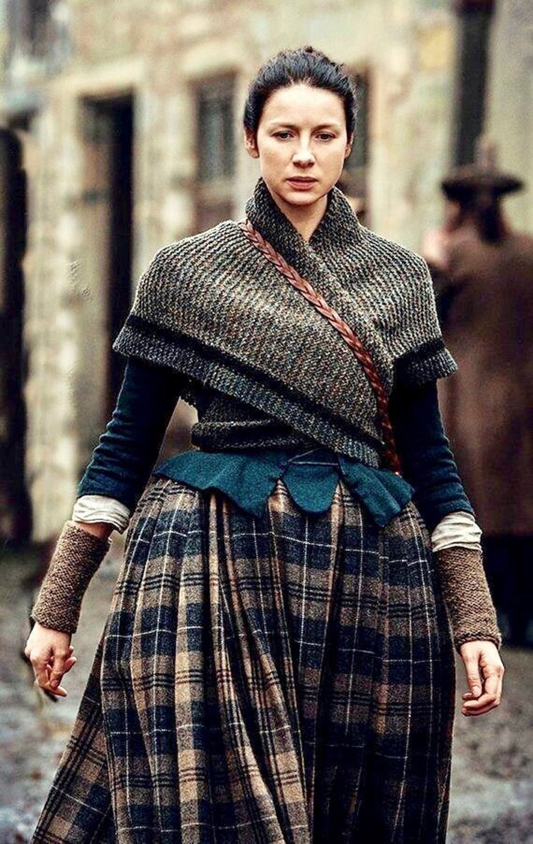 Outlander Inspired Shawl, Triangle Shoulder Wrap, Chunky Hand Knit ...