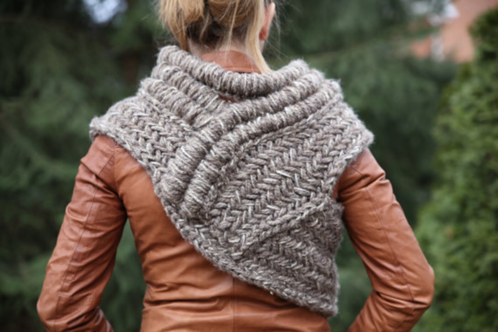 Post Apocalyptic Huntress Cowl for Women, Archer Vest, Shawl in Light ...
