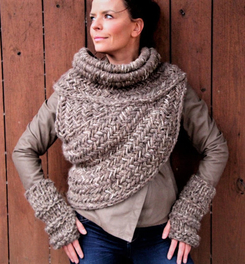 Post Apocalyptic Huntress Cowl for Women, Archer Vest, Shawl in Light ...