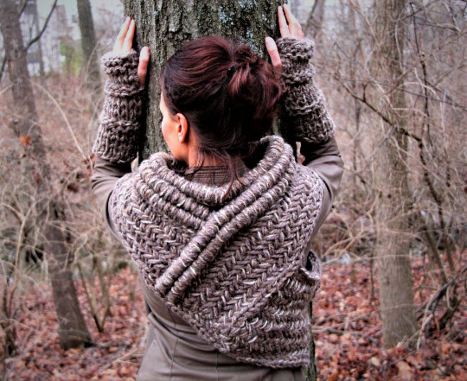 Post Apocalyptic Huntress Cowl for Women, Archer Vest, Shawl in Light ...