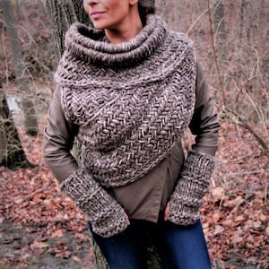Post Apocalyptic Huntress Cowl for Women, Archer Vest, Shawl in Light ...