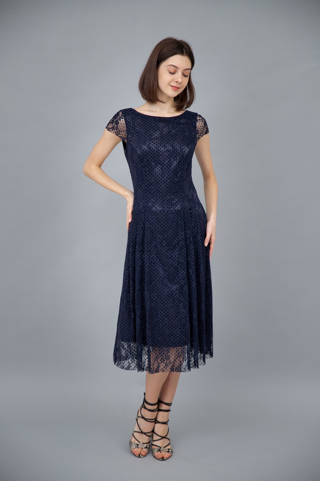 Elegant 1920s Navy Blue Flapper Dress With Lace and Drop Waist Design ...