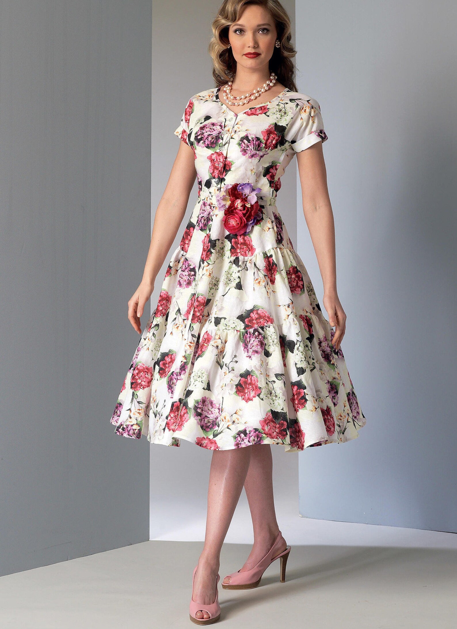 Vogue Sewing Pattern V9106 Misses' Tiered and Ruffled Dress and Belt - Etsy