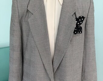Vintage 90's Size 14, Long Jacket Suit,black and White Glenn Vintage 90's Size 14, Long Jacket Suit,black and White Glenn