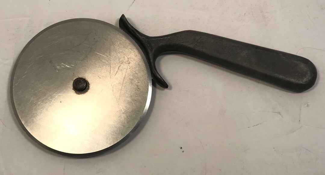 Vintage Metal Large Wheel Pizza Cutter Excellent Condition Taiwan 1970 ...