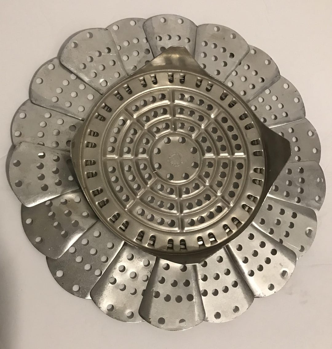 Vintage Mid Century Flexible 9 Inch Aluminum Vegetable Steamer Very ...