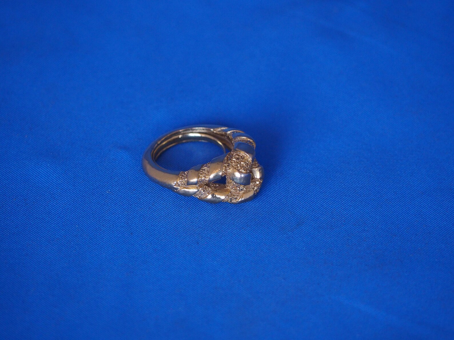 Vintage Trifari Ring - Etsy