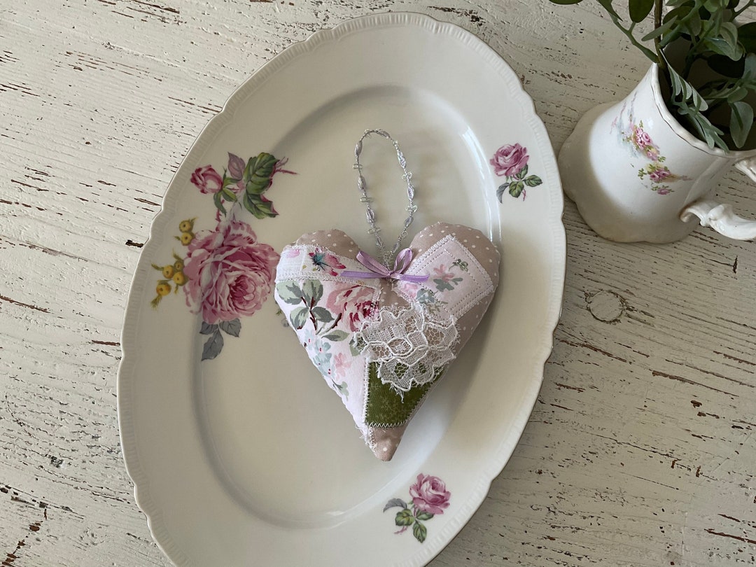 Shabby Chic Heart Shaped Door Hanger, Sweet Valentine’s Day Ornament ...