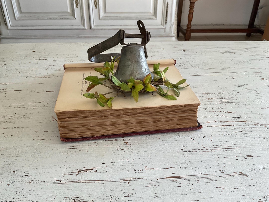 Vintage Farm Cow Bell Old Metal Patina Bell - Etsy