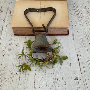 Vintage Farm Cow Bell Old Metal Patina Bell - Etsy
