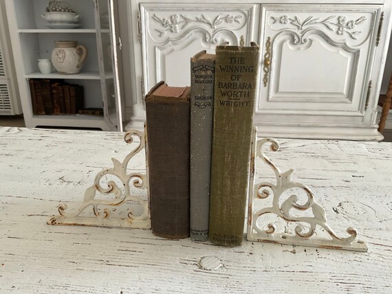 Shabby Metal Chic Brackets Cast Iron Ornate Corner Brackets. - Etsy