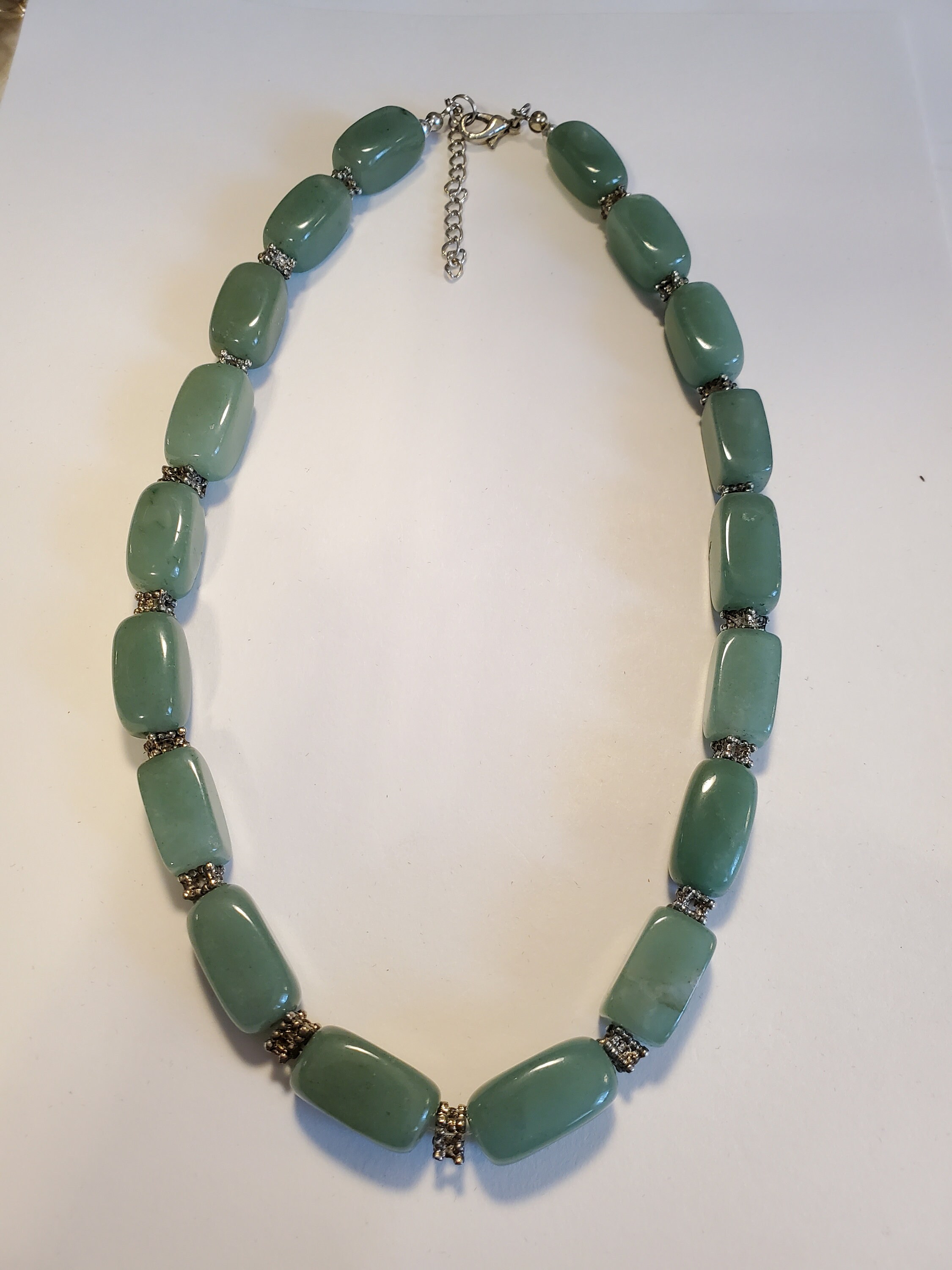 Jade Gemstone Tumbler Beads Silver Tone Choker Necklace - Etsy.de