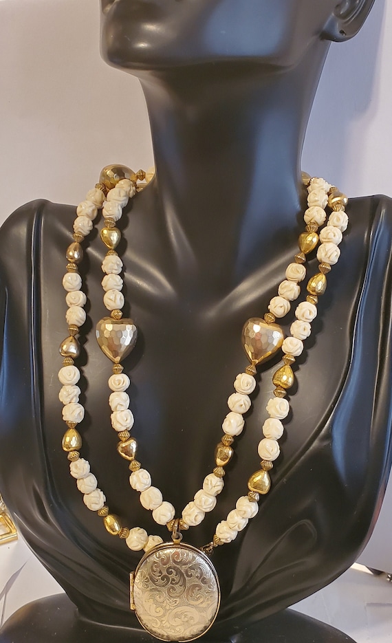 carved rose african bone - Gem