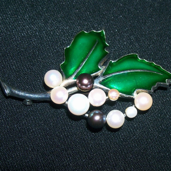 Holly Pin - Etsy