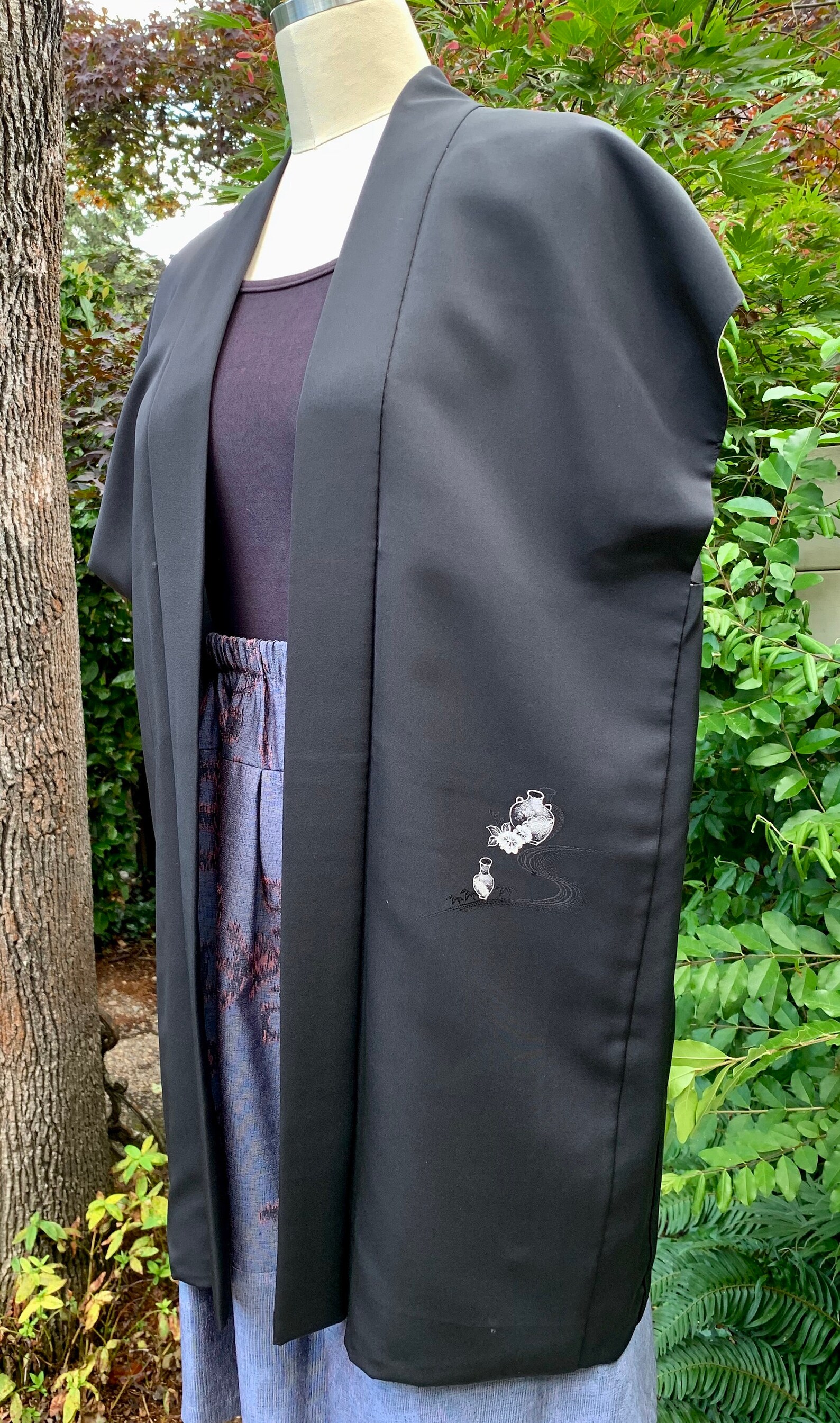 Up Cycled Haori Vest, Haori Vest, Black Vest, Silk Vest, Japanese Icon ...
