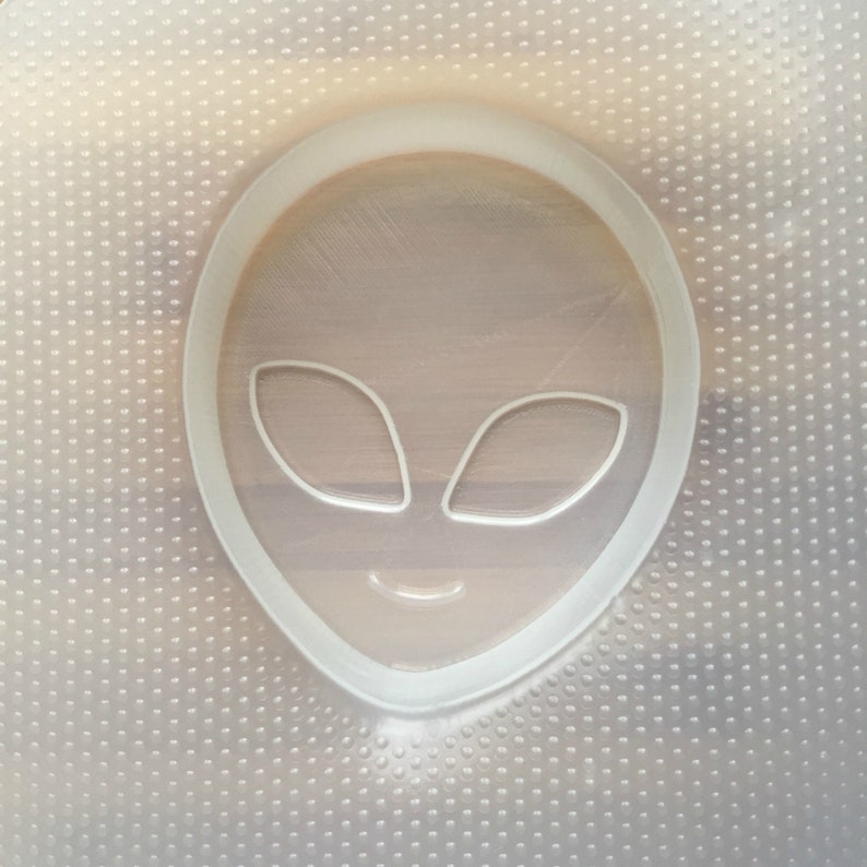 6.4 Oz Alien Head Plastic Mold Bath Bomb Resin Mould Epoxy - Etsy