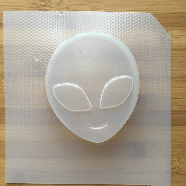 6.4 Oz Alien Head Plastic Mold Bath Bomb Resin Mould Epoxy - Etsy