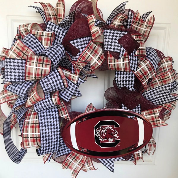 College Wreath - Etsy