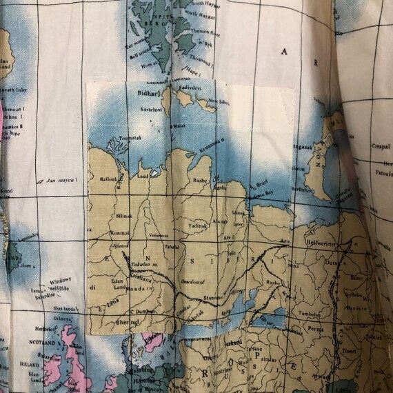 Vintage Y2K Signals Women's World Map Button Up Casua… - Gem