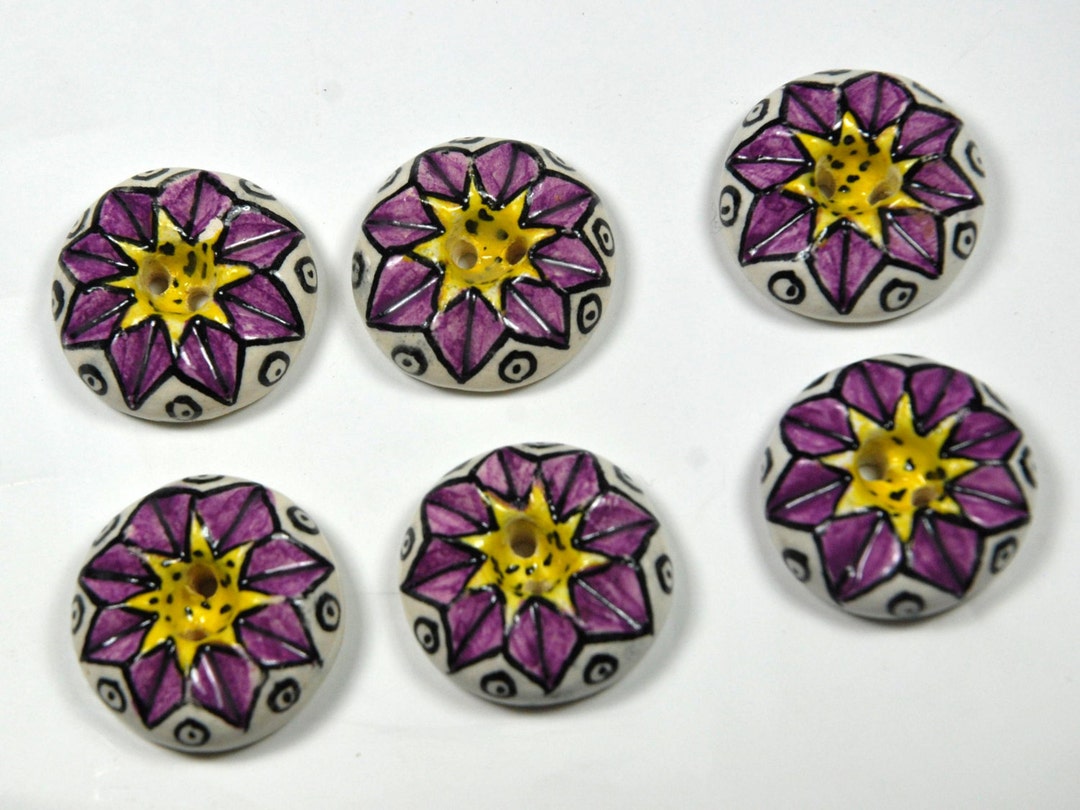 Tumi Set of 6 Ceramic Buttons 26mm Purple Flower With Yellow Centre ...