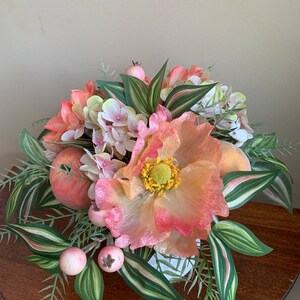 Peach Floral Centerpiece - Etsy