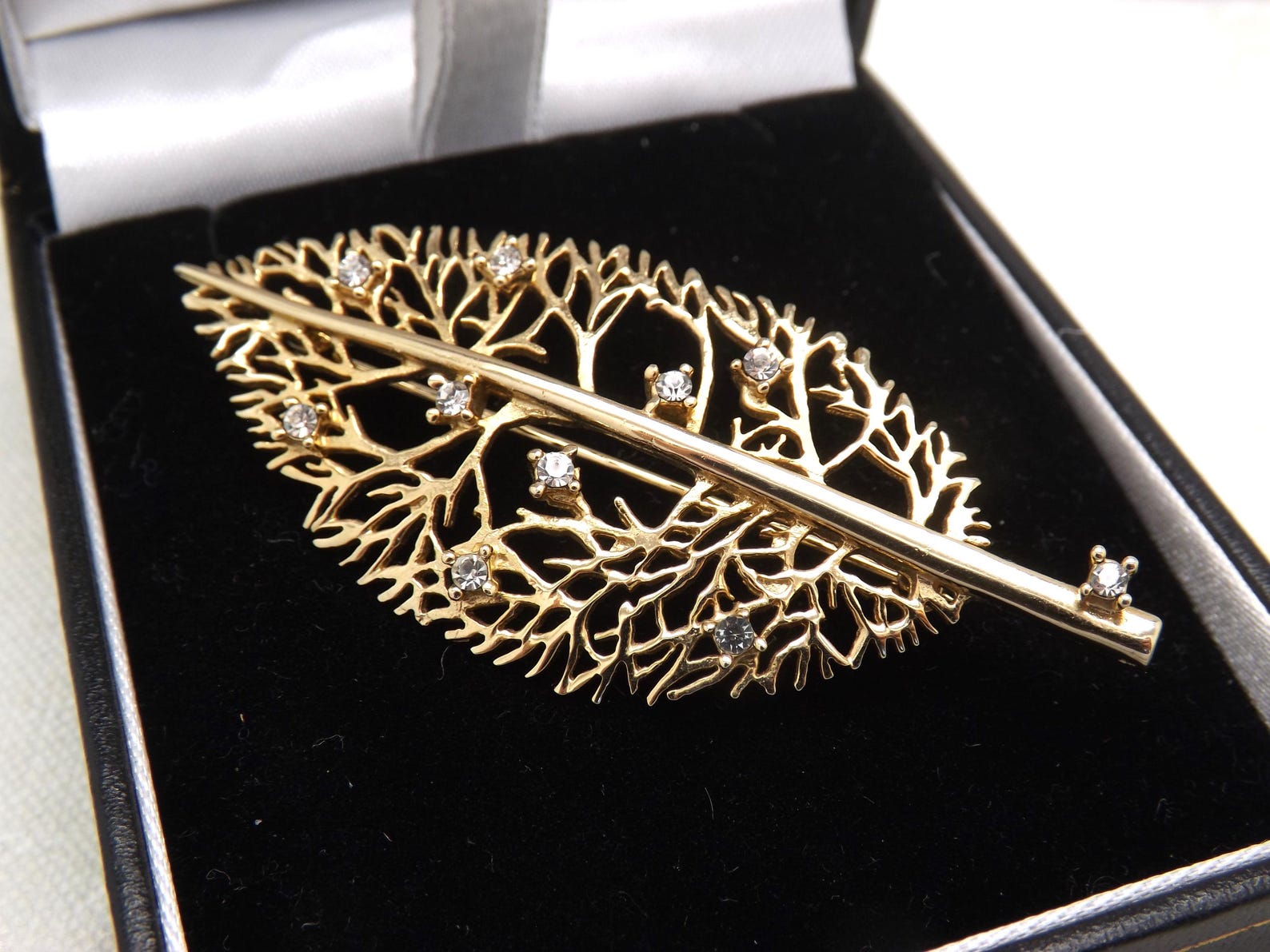 A Lovely Large Stylized Leaf Design Vintage Jewelry Brooch Hand Made in ...