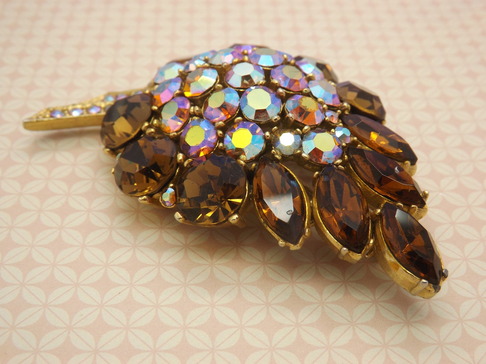 An exceptional large ' Sphinx ' classic leaf vintage | Etsy