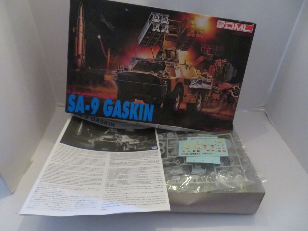 Dragon DML SA-9 Gaskin Modern AFV Series Model Kit 1990 1:35 Complete ...