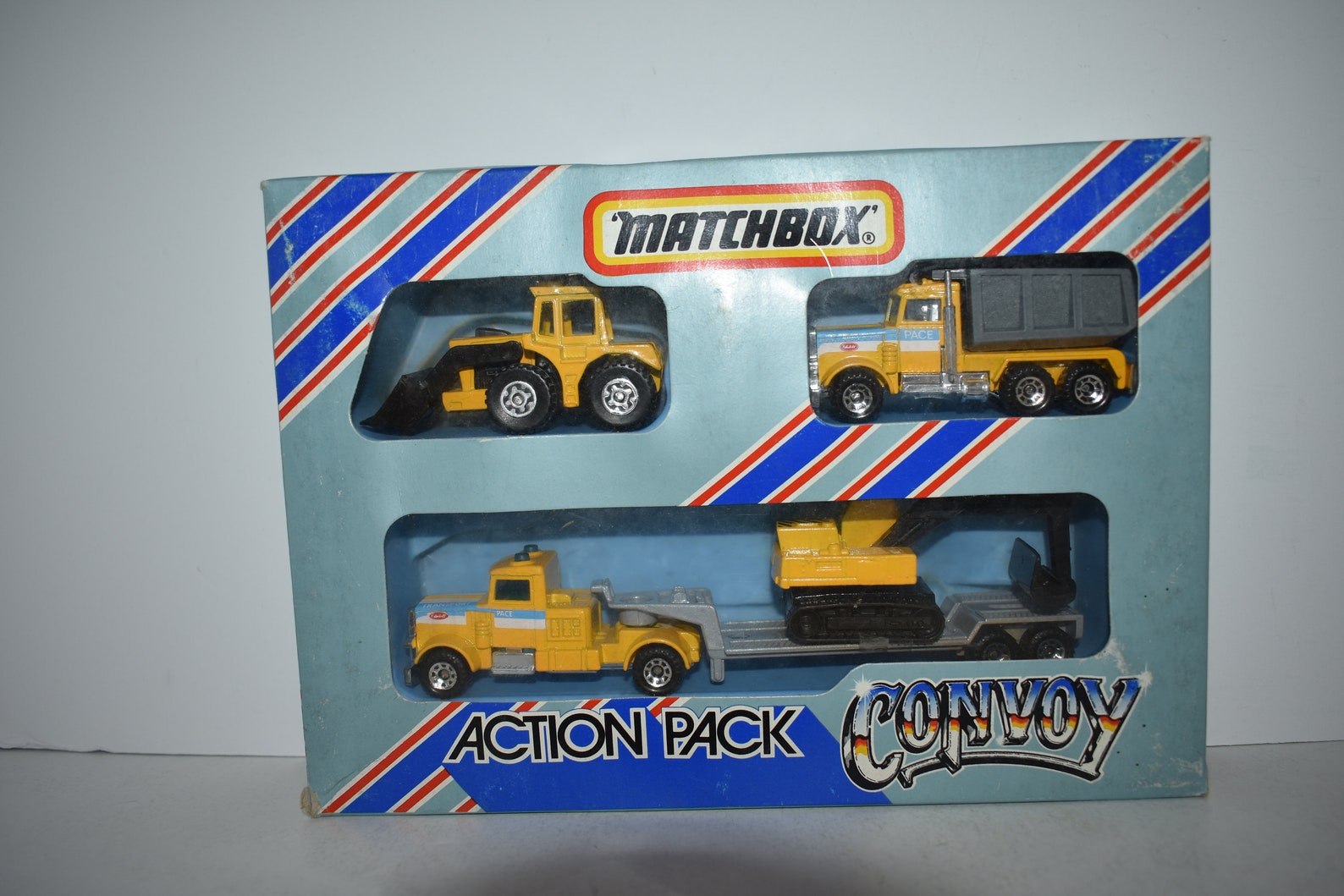 Matchbox Convoy CY203 3 Piece Set Peterbilt Pace Lowboy - Etsy
