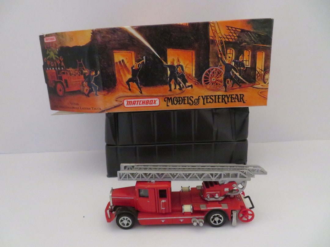 Matchbox Models of Yesteryear Fire Engine 1952 Mercedes Ladder Truck ...