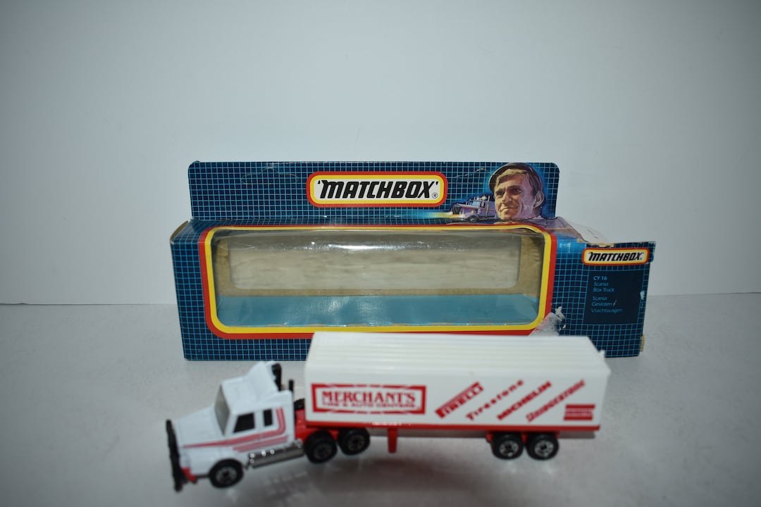 Matchbox CY-16 Convoy Scania Box Truck Merchants Tire & Auto Center ...