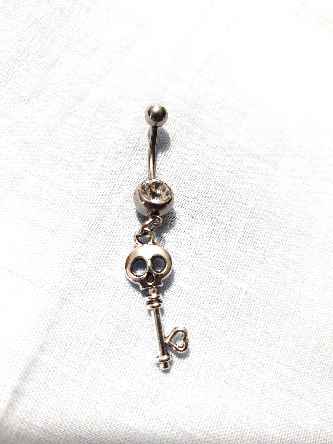 Goth SKULL Head KEY Heart Shape Lock Key Dangling Charm Dazzling Clear ...