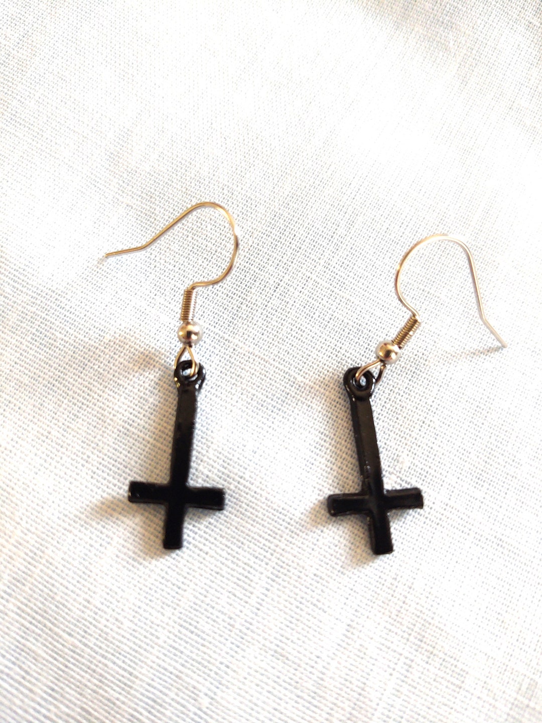 Evil Satanic Occult Ritual BLACK Enamel INVERTED CROSS Inverted Crosses ...
