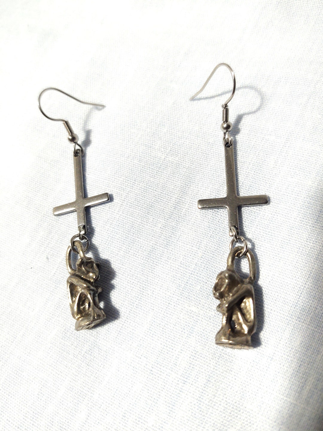 Medieval GARGOYLE on Inverted Cross Unisex Gothic Guardian 3D Pewter ...