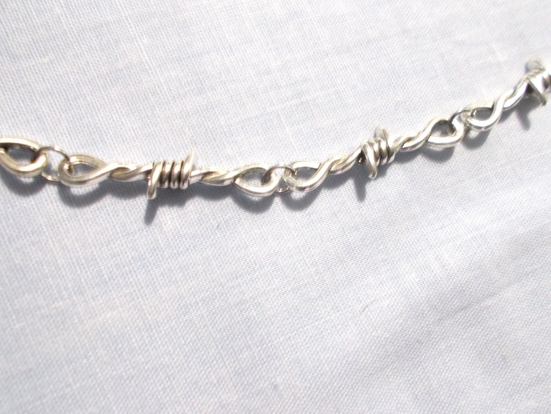 BARBED WIRE / Barb Wire / Barbwire Double Loop Silver Color Barb Twist ...