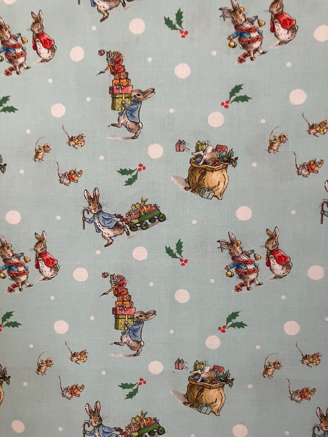 Peter Rabbit Christmas Fabric, Peter Rabbit Christmas Gifts Fabric ...