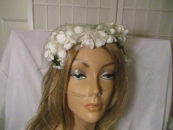1950's veiled fascinator capulet olive green with whi… - Gem