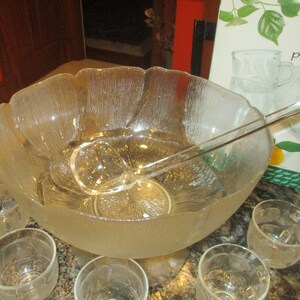Vintage Arcoroc fleur Glass Punch Bowl Set - Etsy