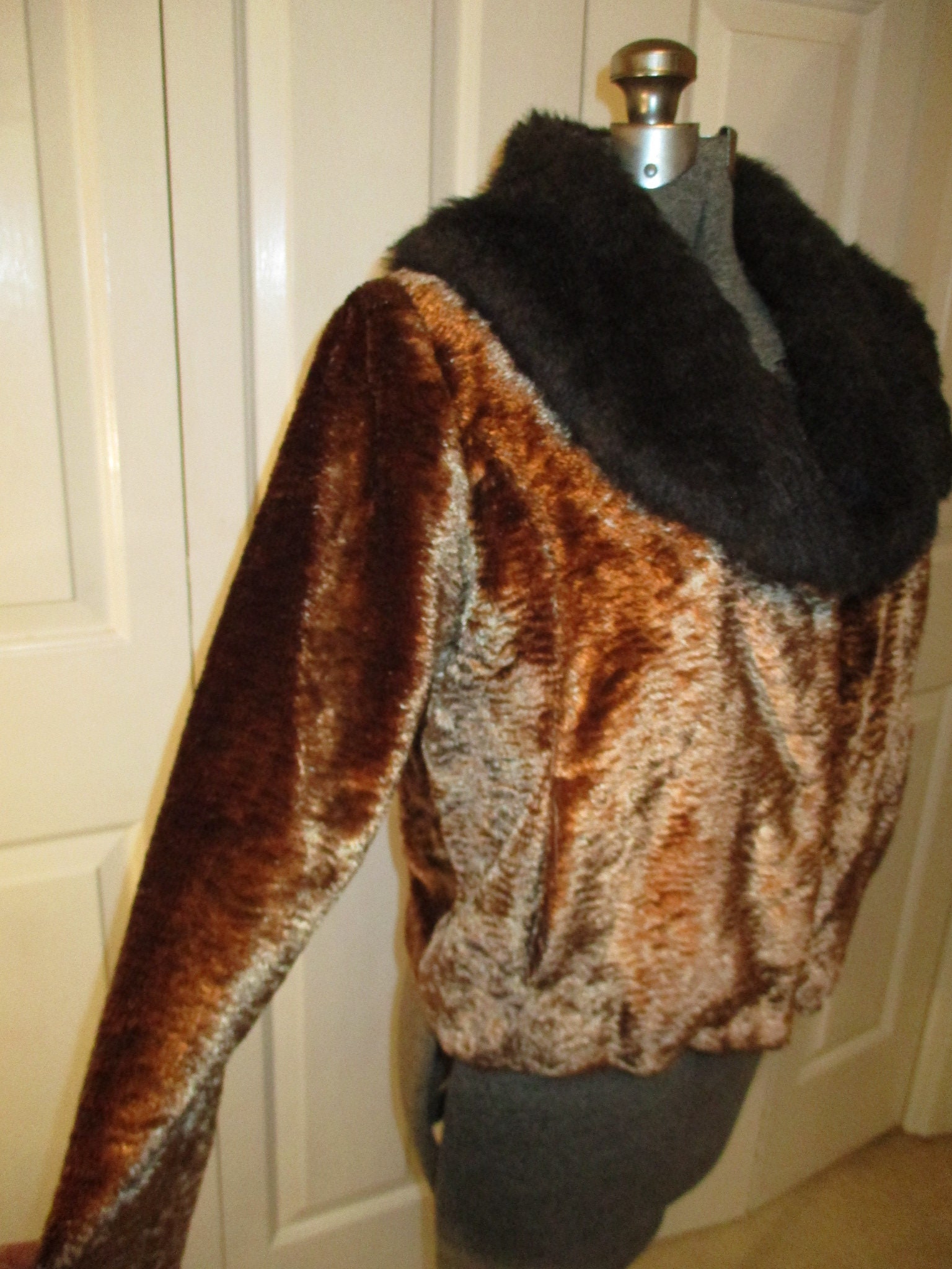 Surrealist Cropped Velvet Jacket/coat With Faux Fur Collar - Etsy