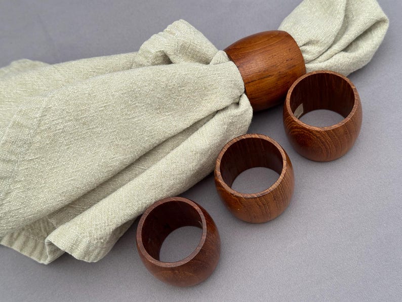 Set of Burma Teak Vintage Napkin Rings Made in Hong Kong 4 Pieces Beautiful Vintage Teak Wood ...