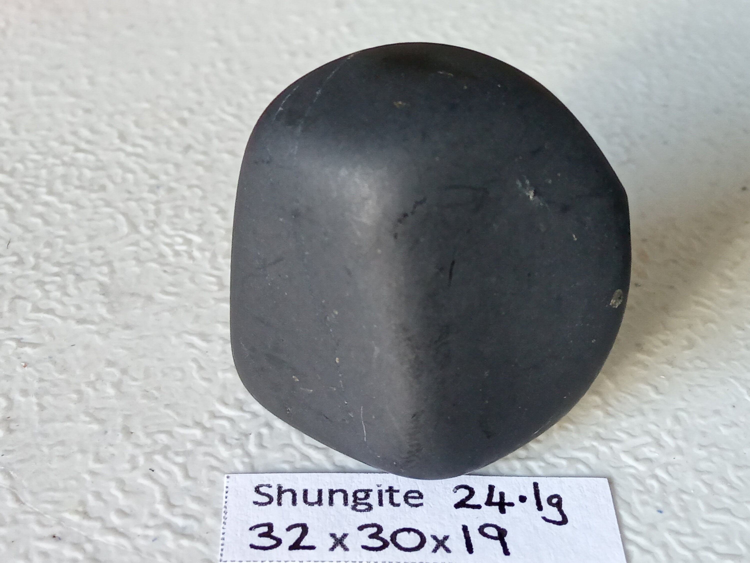 24.1g RUSSIAN Shungite / Shungita tumbled polished Healing | Etsy