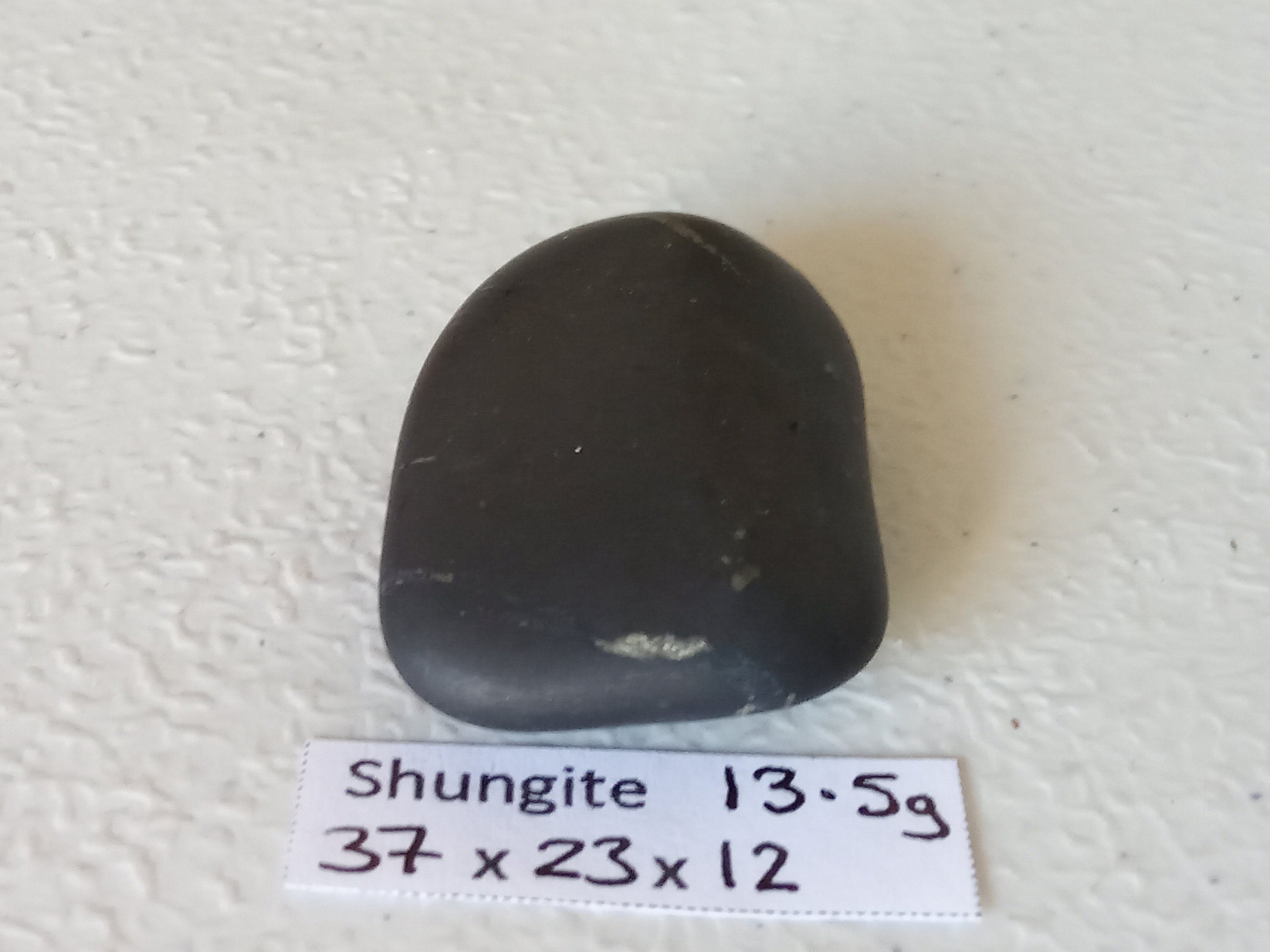 13.5g RUSSIAN Shungite / Shungita tumbled polished Healing | Etsy