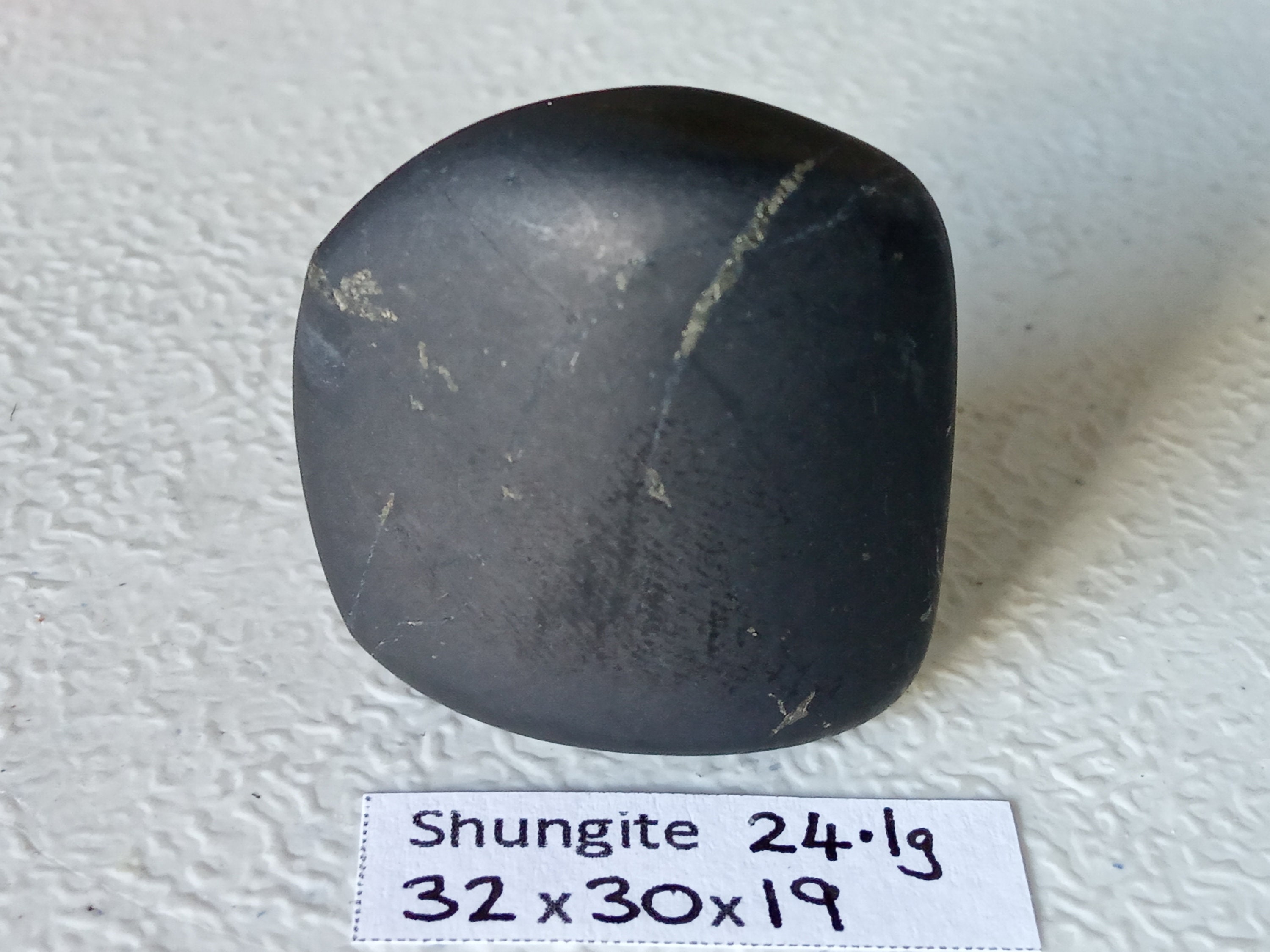 24.1g RUSSIAN Shungite / Shungita tumbled polished Healing | Etsy