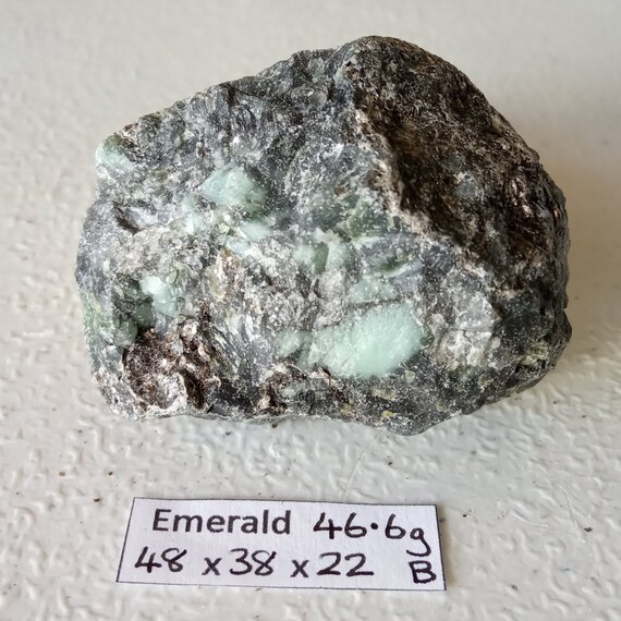 42.2g Natural Green Emerald ESMERALDA in BIOTITE SCHIST Rough Stone ...