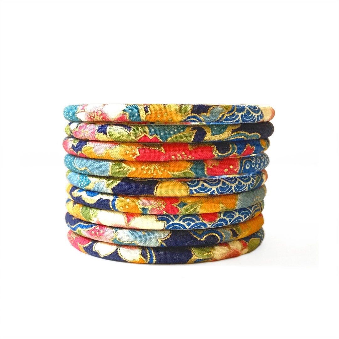 Japanese Golden Bracelets, a Chic Jewel With the Yukiwa Print in Golden ...