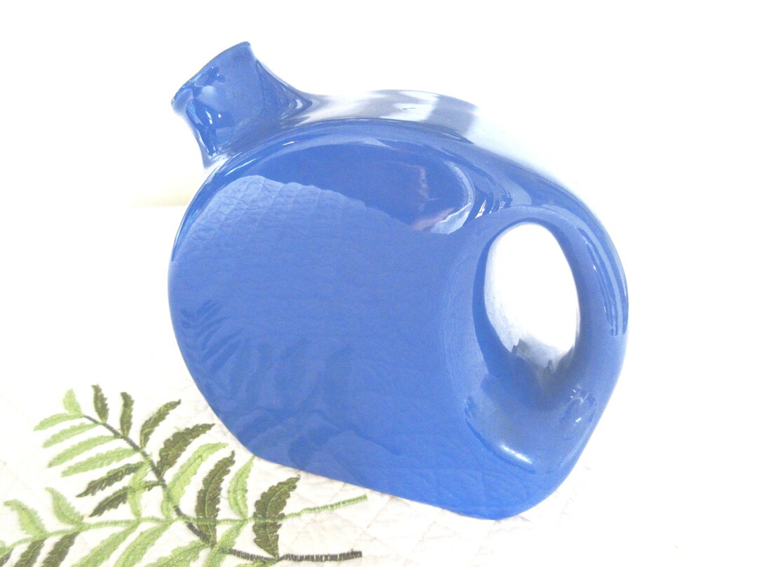 Vintage Universal Pottery Refrigerator Pitcher: Blue Ceramic Oxford ...