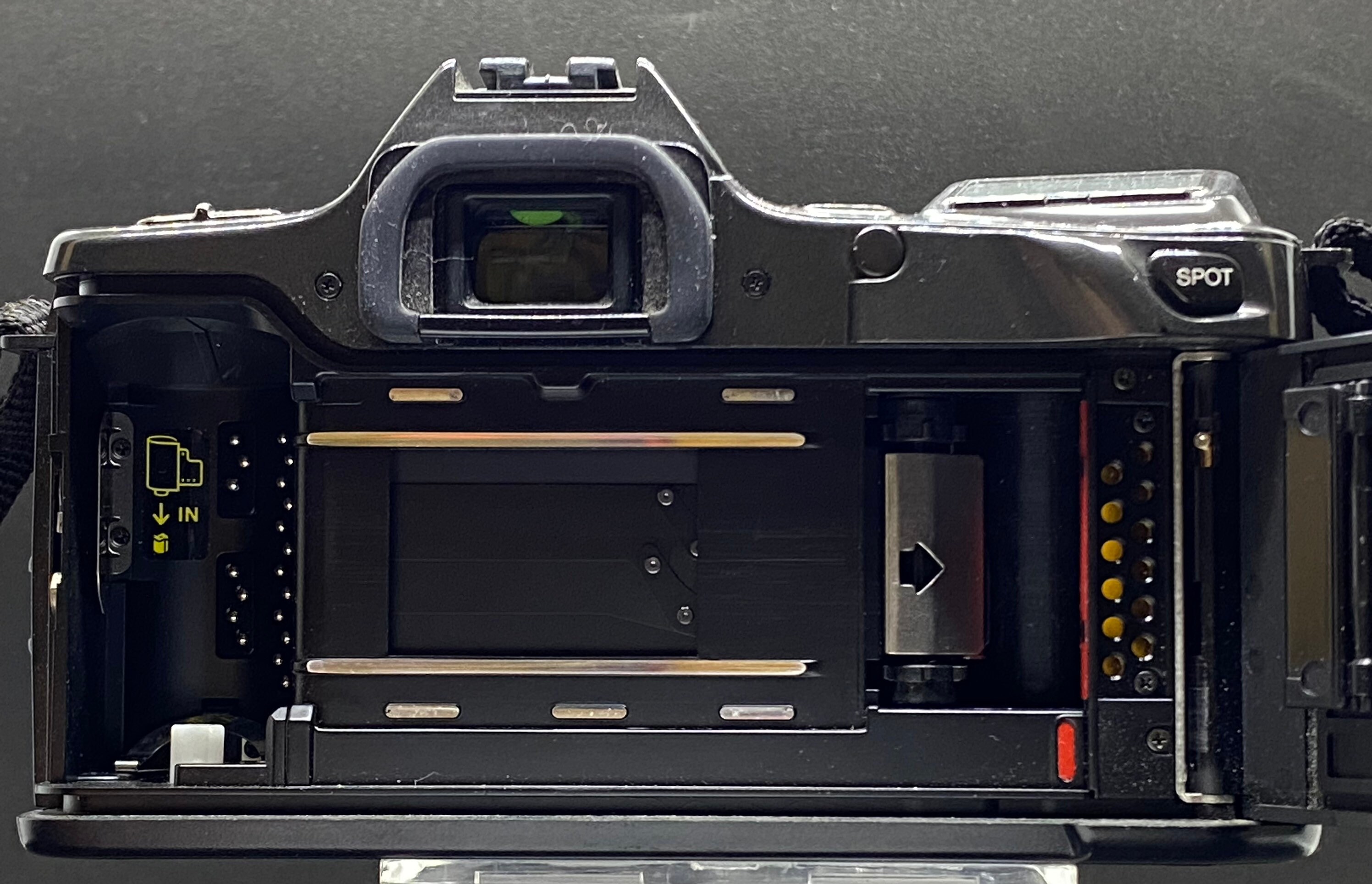 Minolta Maxxum 8000i 35mm Auto Focus, Multi-mode Programmable Camera ...
